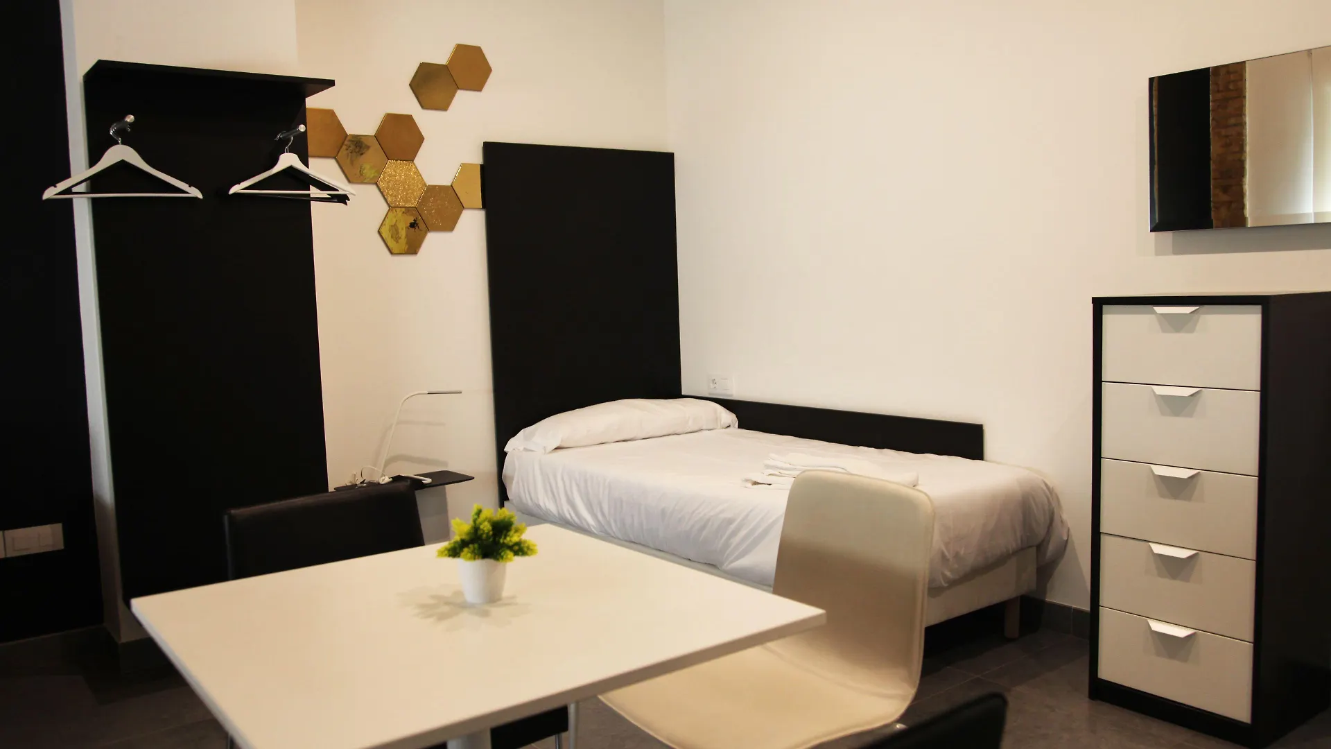 Aparthotel Soho Valencia - Valencia, España